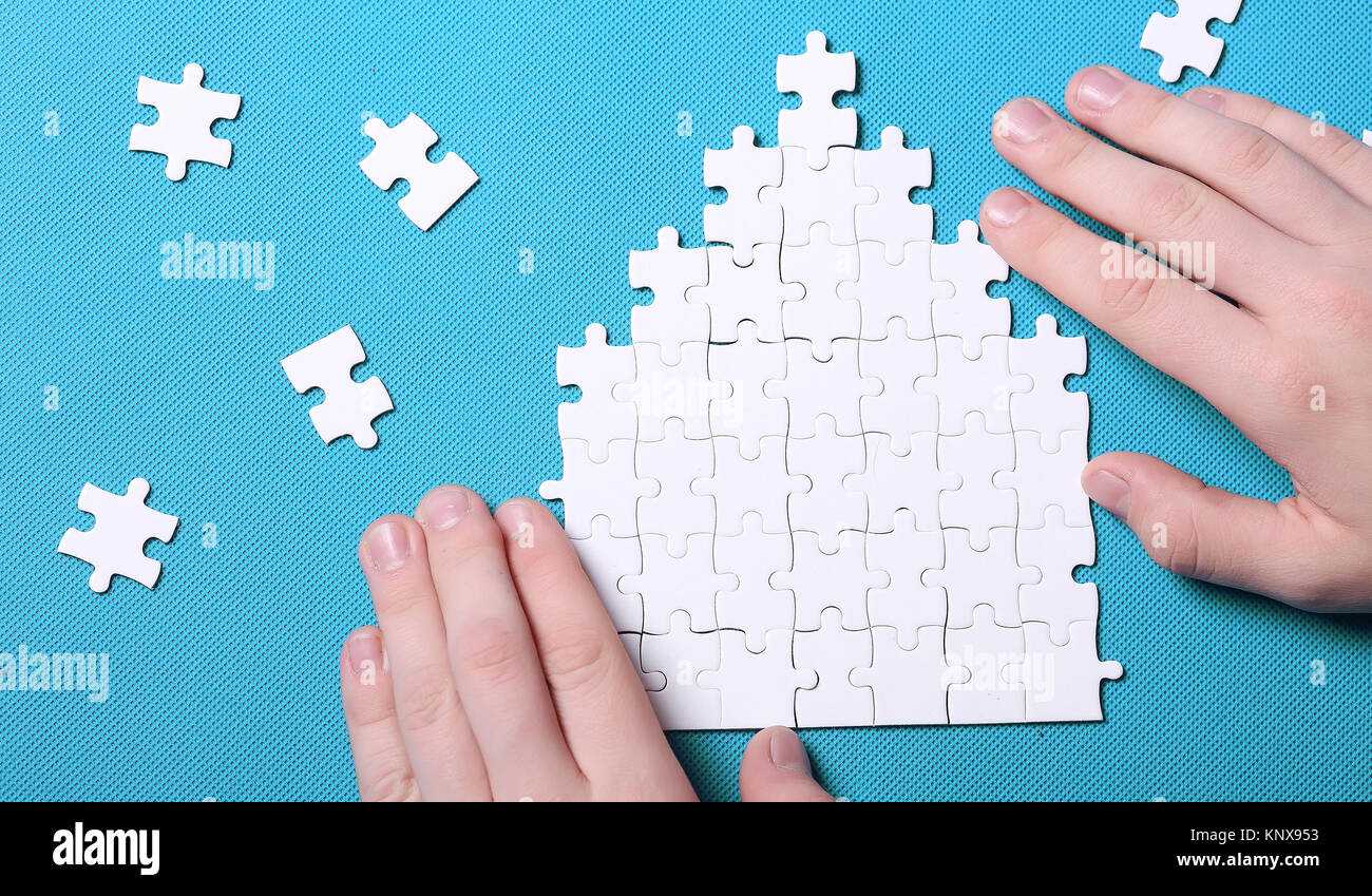 Détails blanc sur fond d'énigmes. Un puzzle est un puzzle à partir de ...