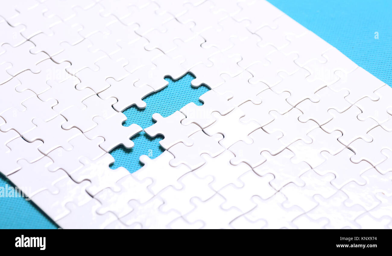 Détails blanc sur fond d'énigmes. Un puzzle est un puzzle à partir de ...