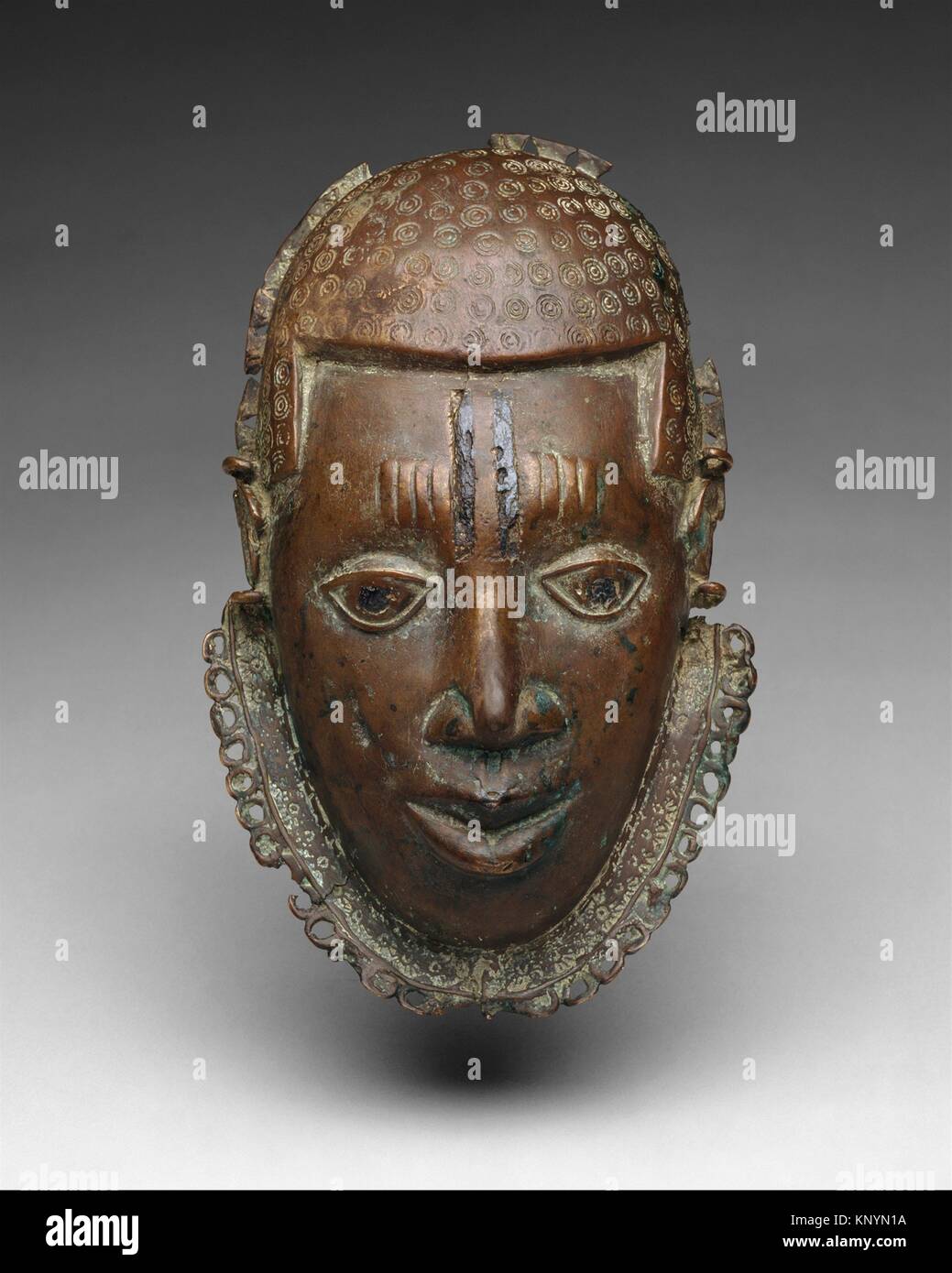 Benin mask Banque de photographies et d’images à haute résolution - Alamy