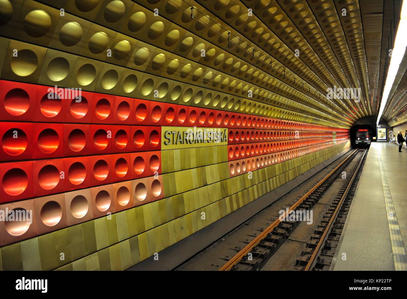 Prague metro Banque de photographies et d’images à haute résolution - Alamy