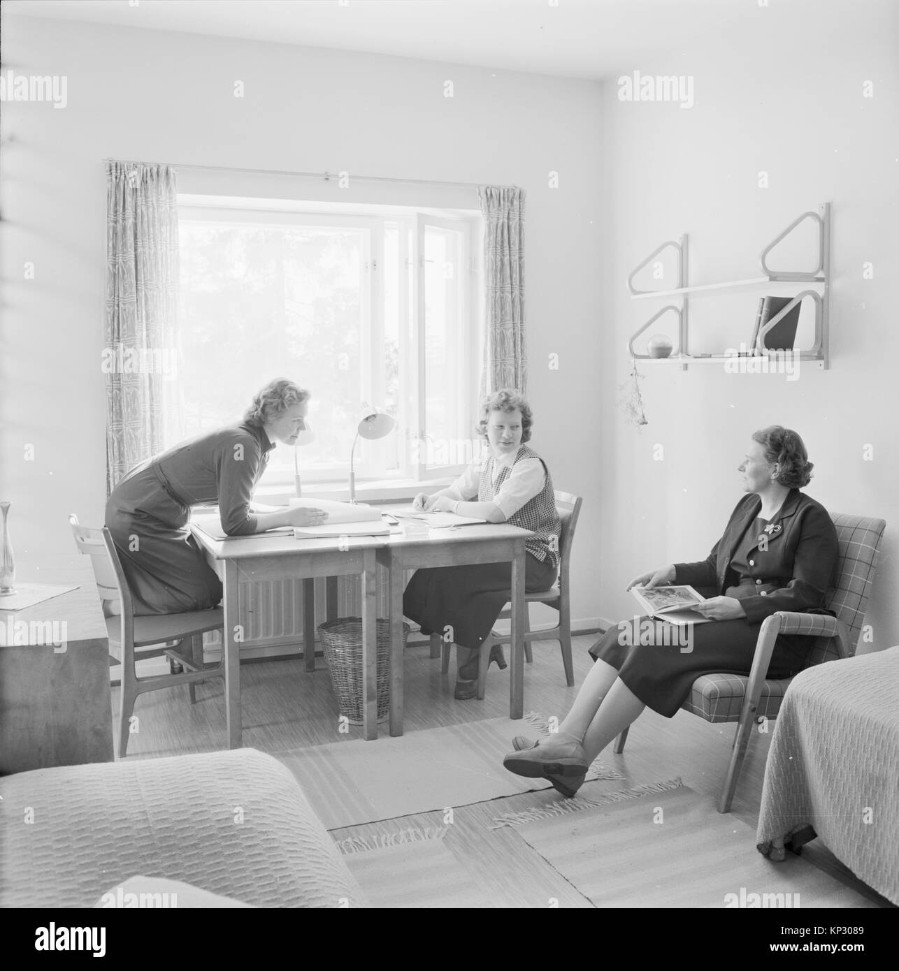 Pensionnat féminin Banque d'images noir et blanc - Alamy
