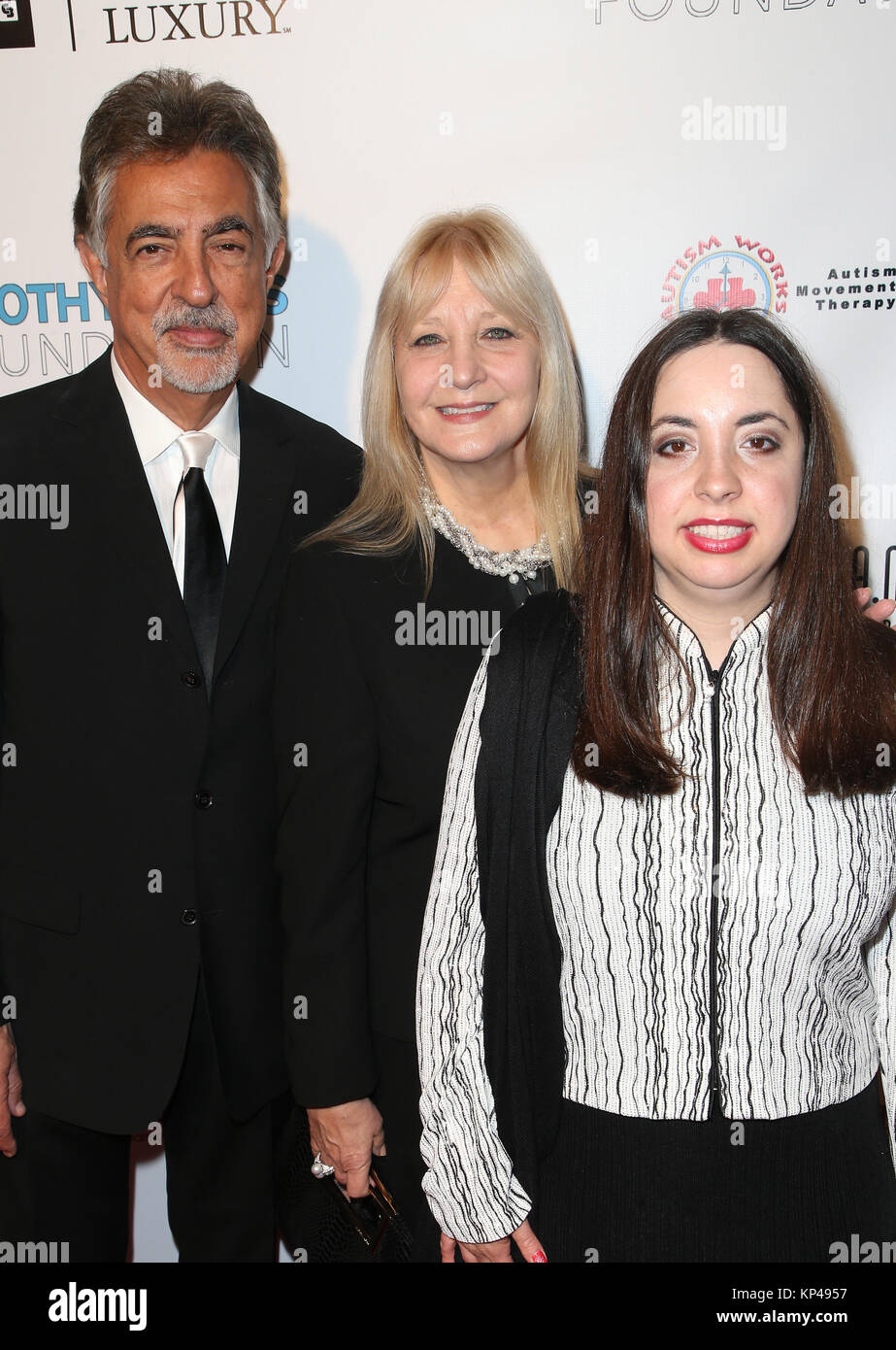 L'AMT 2017 D.R.E.A.M. Doté d''gala : Joe Mantegna, Arlene Vrhel, Mia Mantegna Où : Los Angeles ...