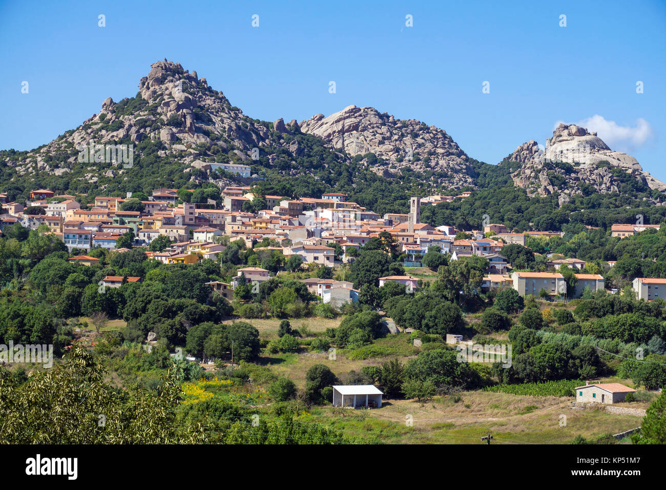 Le village de montagne Aggius, Olbia-Tempio, Gallura, Sardaigne, Italie ...