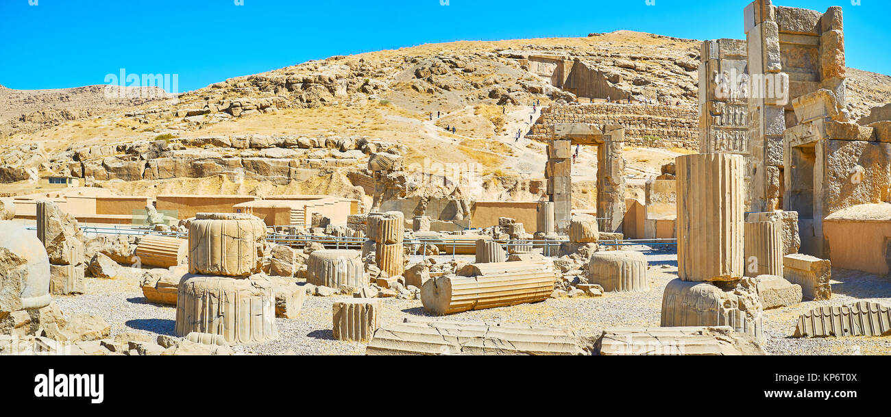 La rupture de colonnes et murs de l'ancienne salle des colonnes 100 à ...