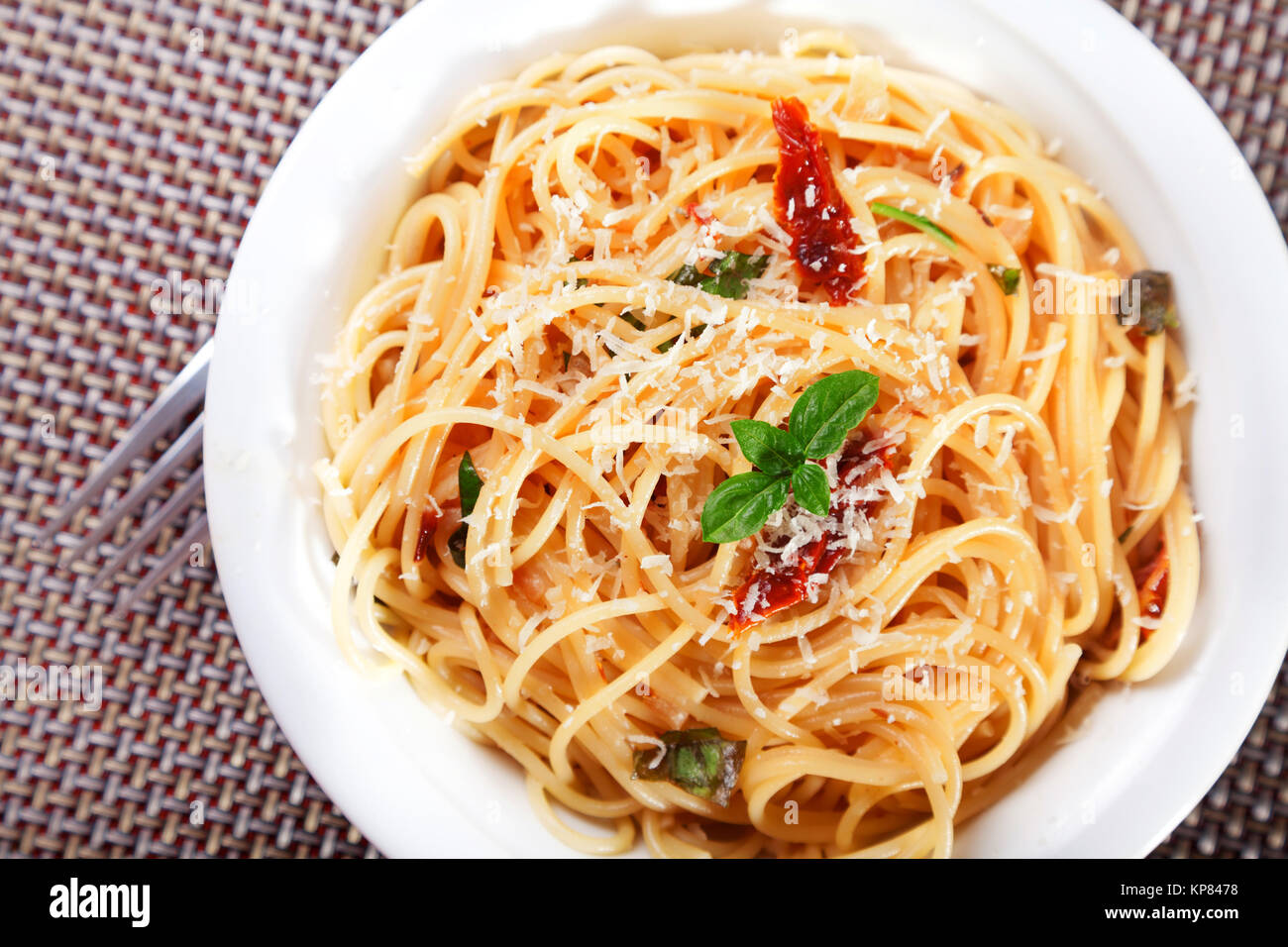 Collection de pâtes - Spaghetti aux poivrons,Collection Pâtes ...