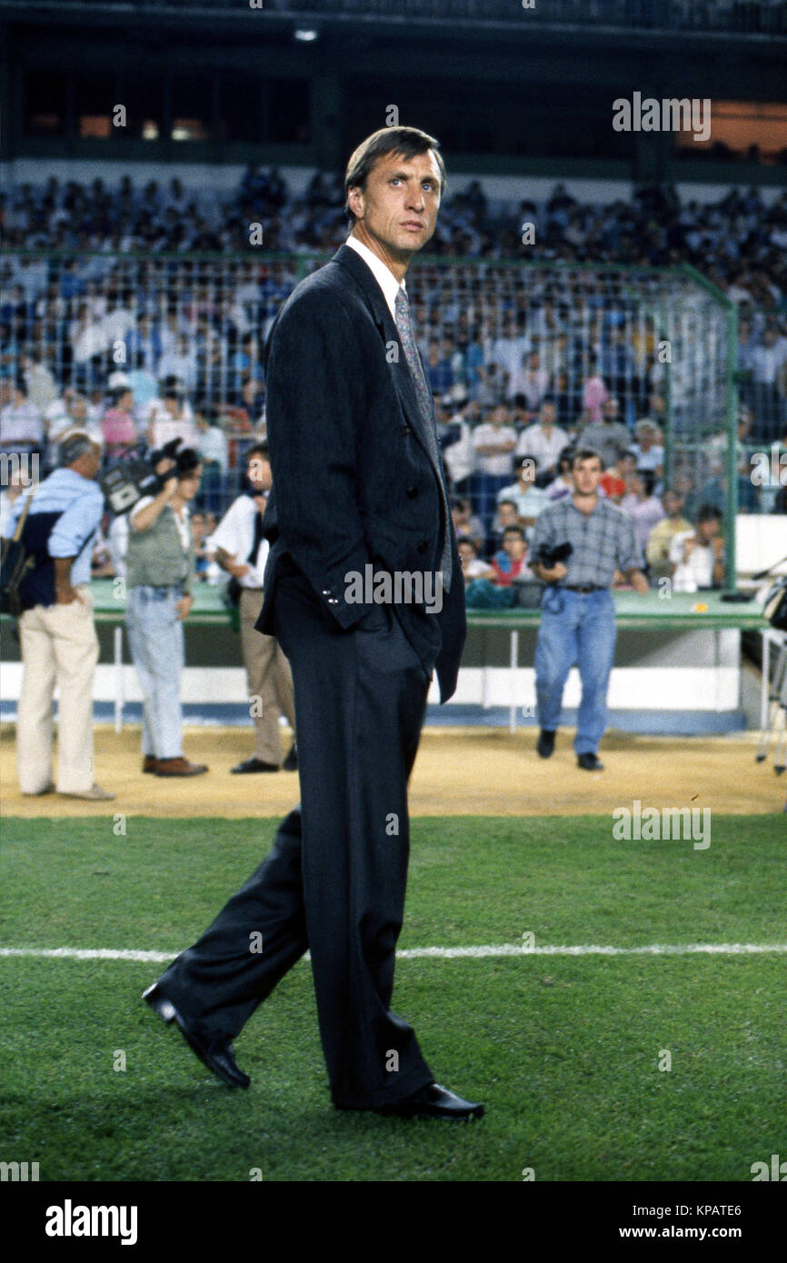 Johan cruyff coach fc barcelona Banque de photographies et d’images à ...