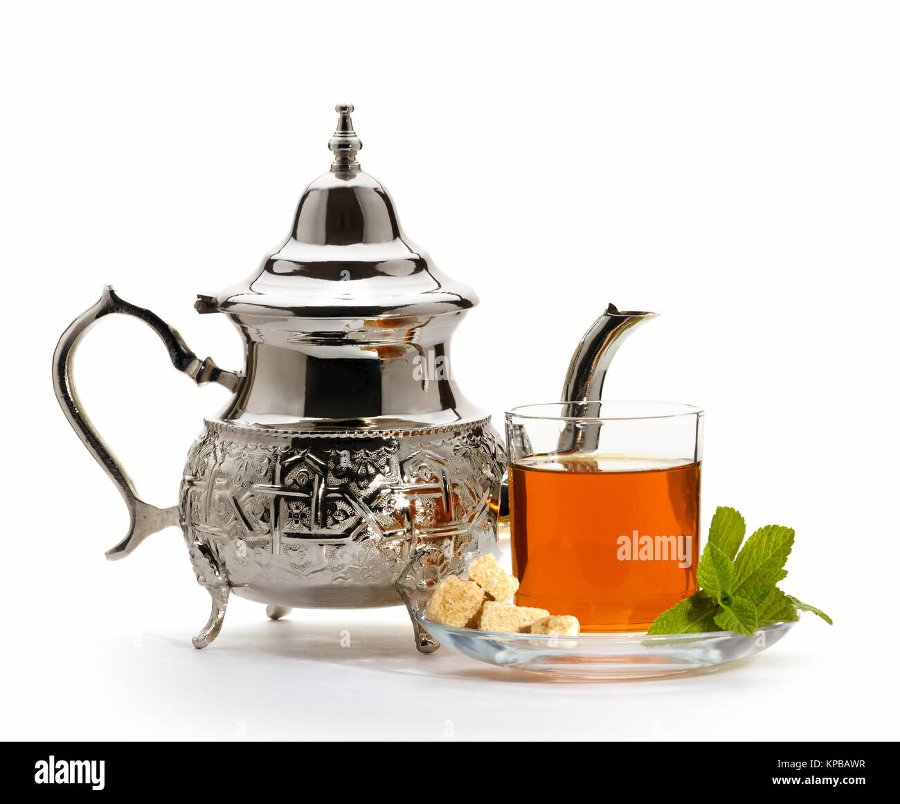 Thé marocain à la menthe Banque de photographies et d’images à haute ...