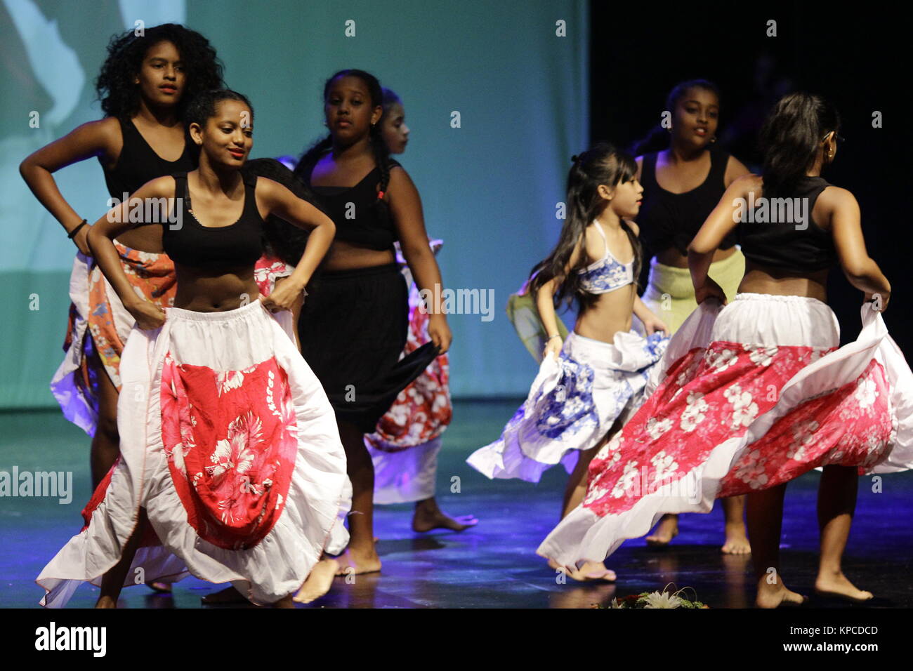 La maravanne et la guitare traditionnelle sont toujours en cours Banque ...