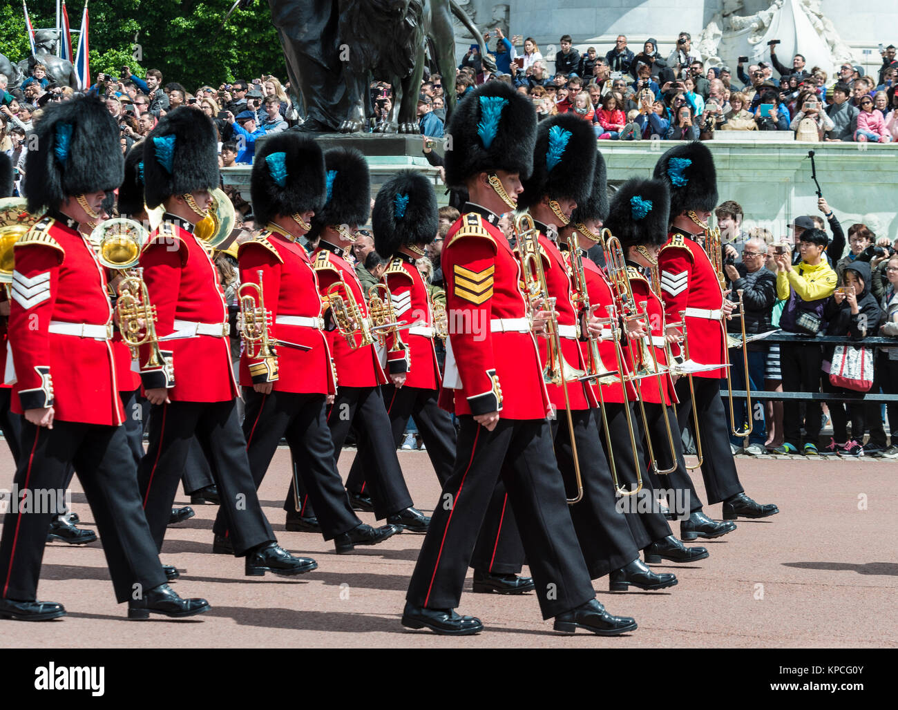 Brass Band, gardes de la garde royale avec bearskin pac, relève de la ...