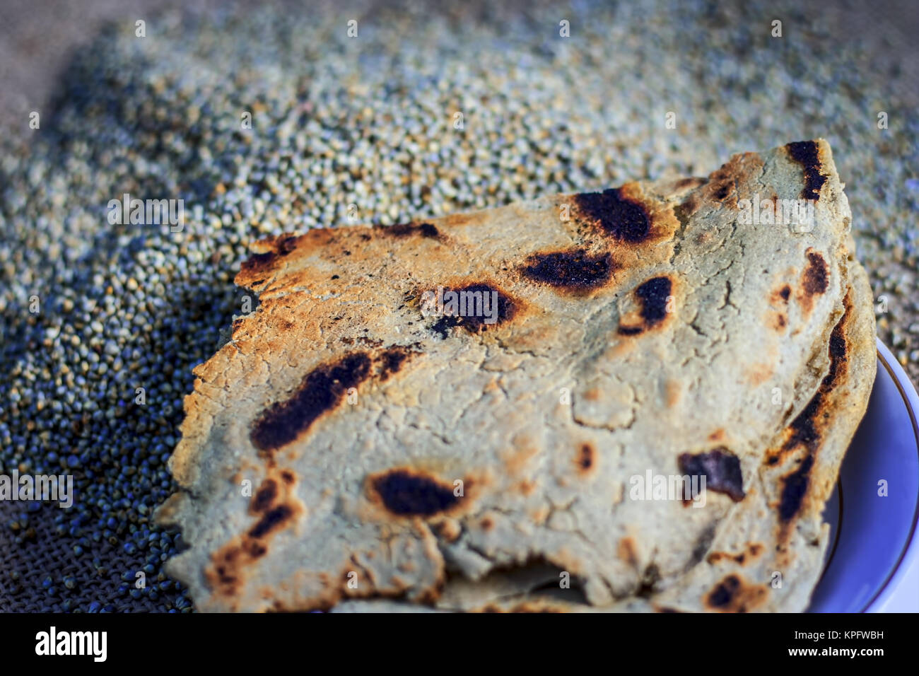 Chapati/Roti de Pearl Millet//bajra Pennisetum glaucum de grains ...