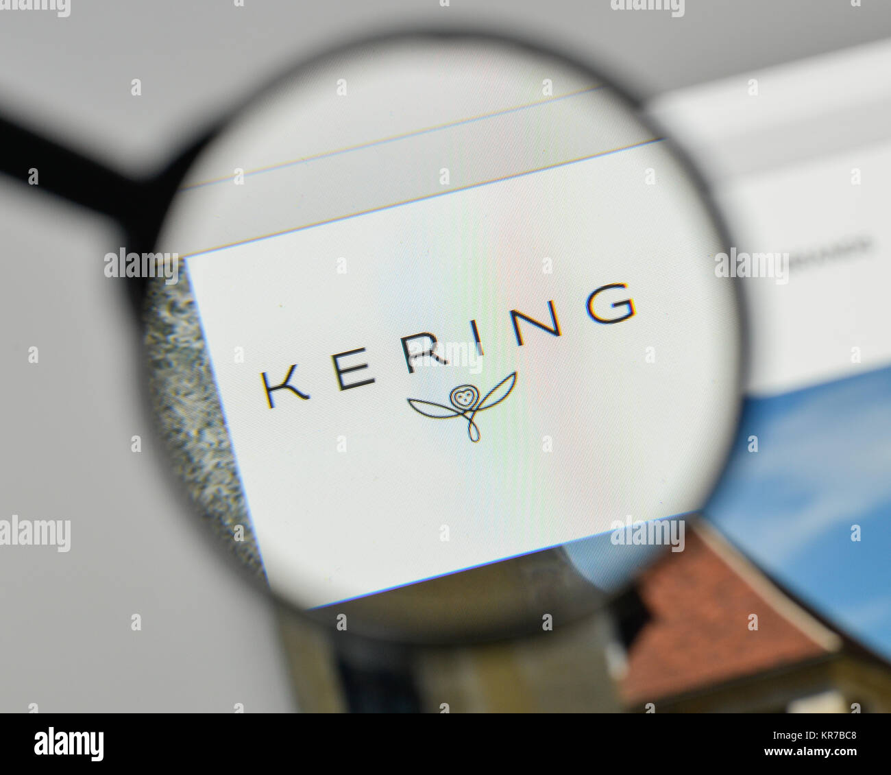 Kering logo Banque de photographies et d’images à haute résolution - Alamy