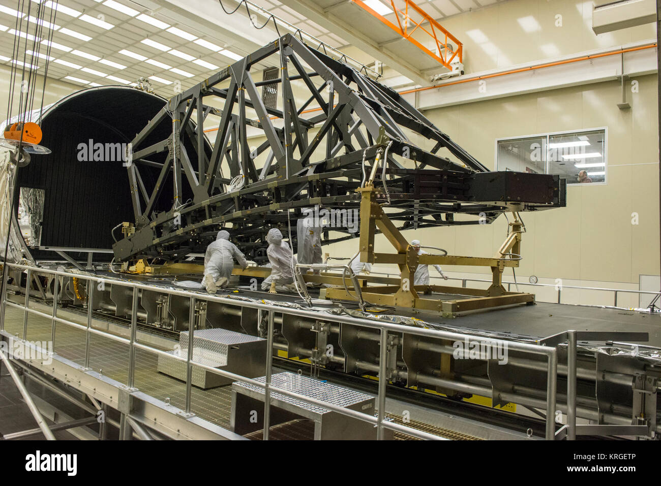 Le fond de panier du télescope spatial James Webb effectue les essais à ...