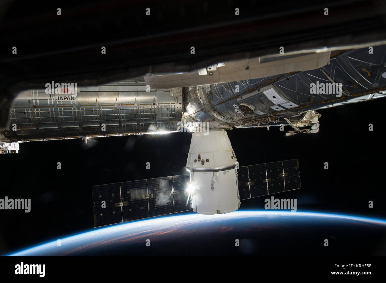 Nasa dragon capsule iss Banque de photographies et d’images à haute ...