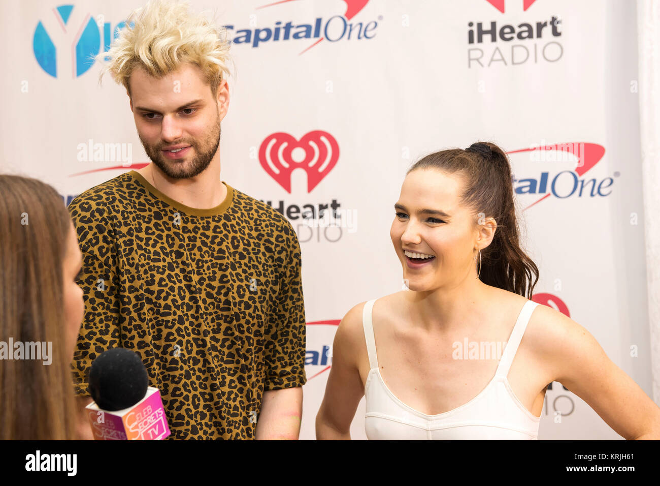 Tucker Halpern et Sophie Hawley-Weld de Sofi Tukker arrivent à Y100 ...