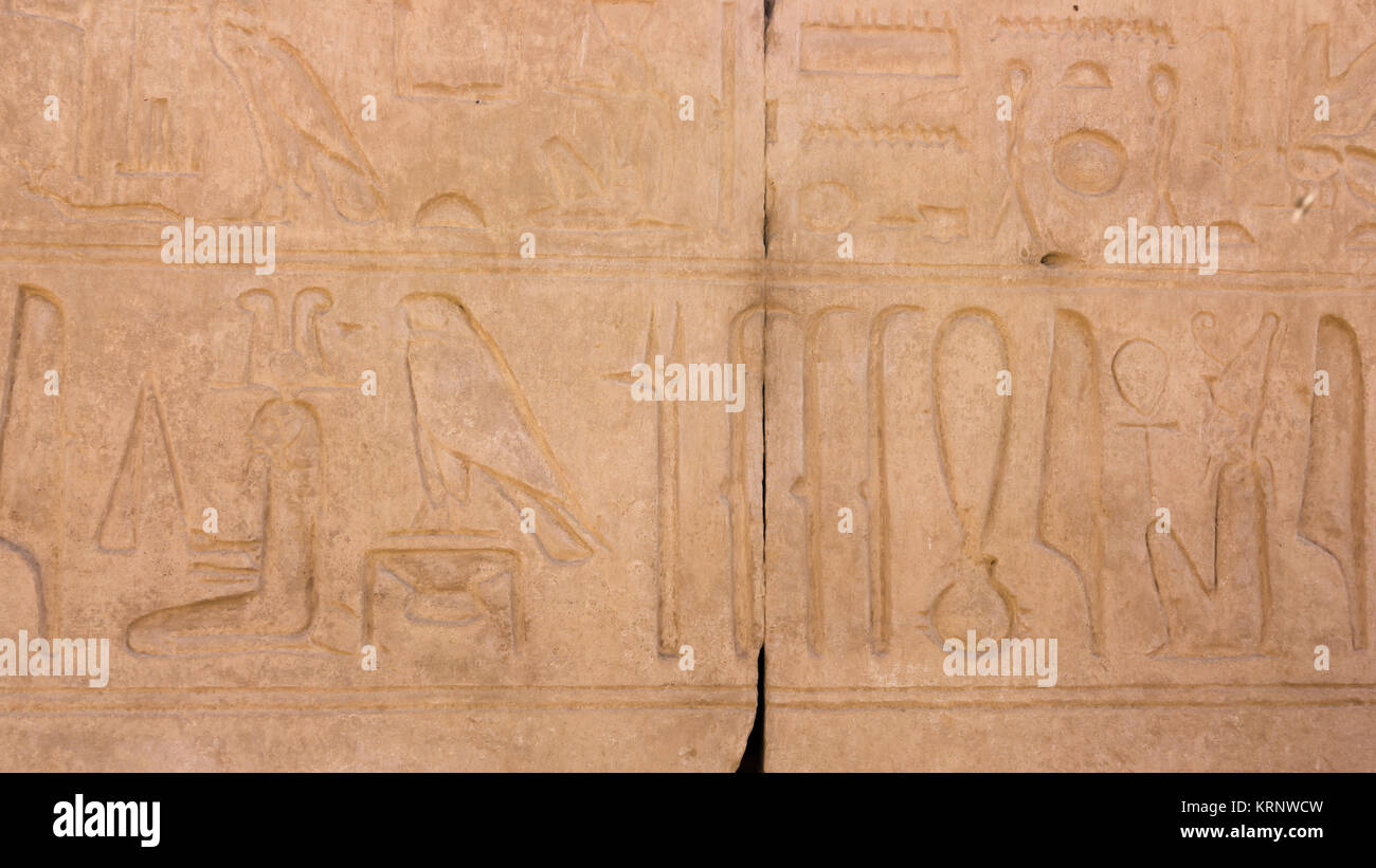 Hieroglyphic sign Banque de photographies et d’images à haute ...