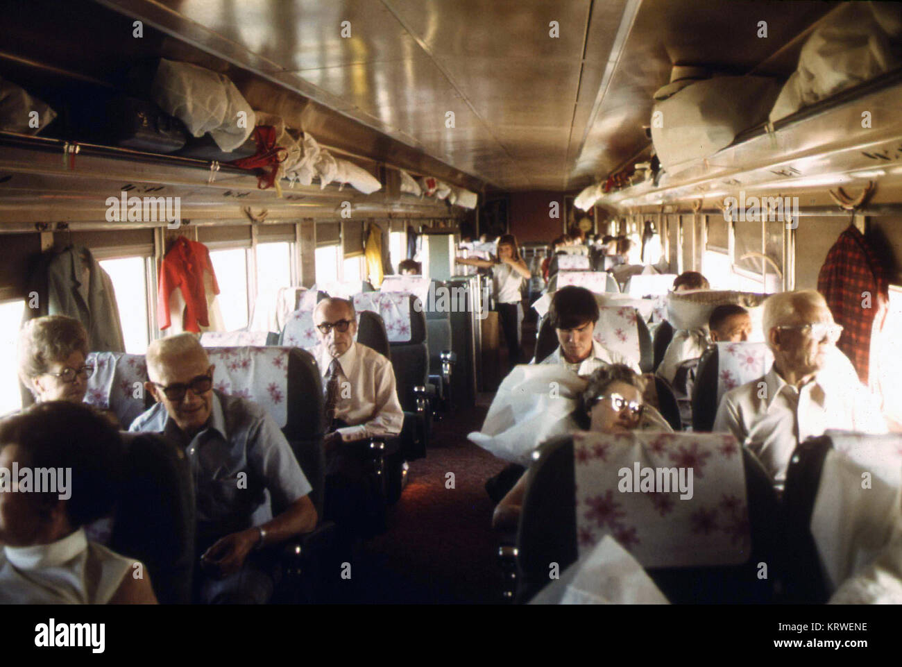 Voyage en train dans les années 1970 Banque de photographies et d ...