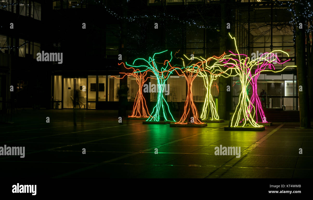 Lumen, Traces de lumière série par David Ogle, Broadgate Square, Londres Photo Stock - Alamy