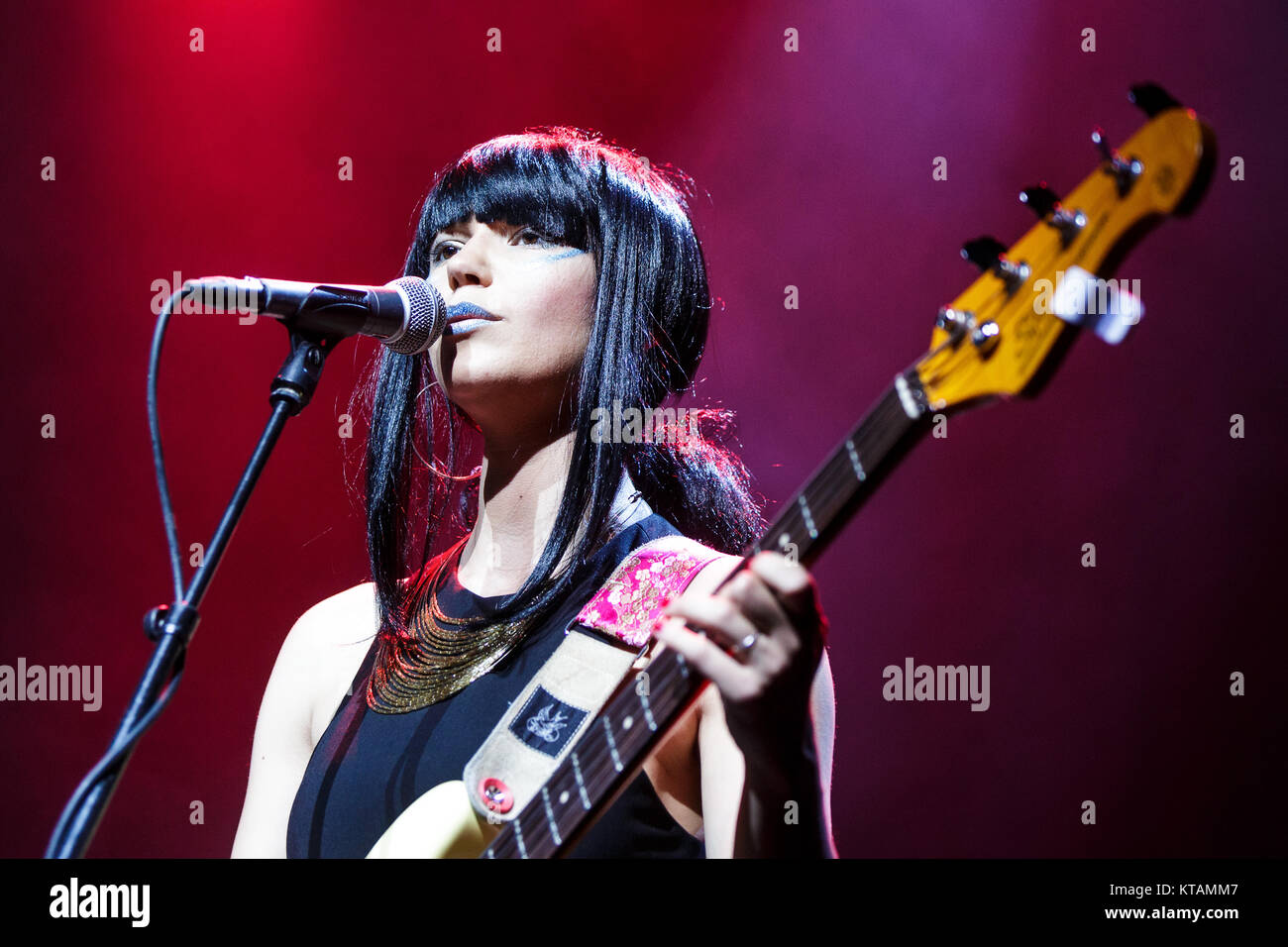 L'Americna Thai-funk band Khruangbin effectue un concert live à ...