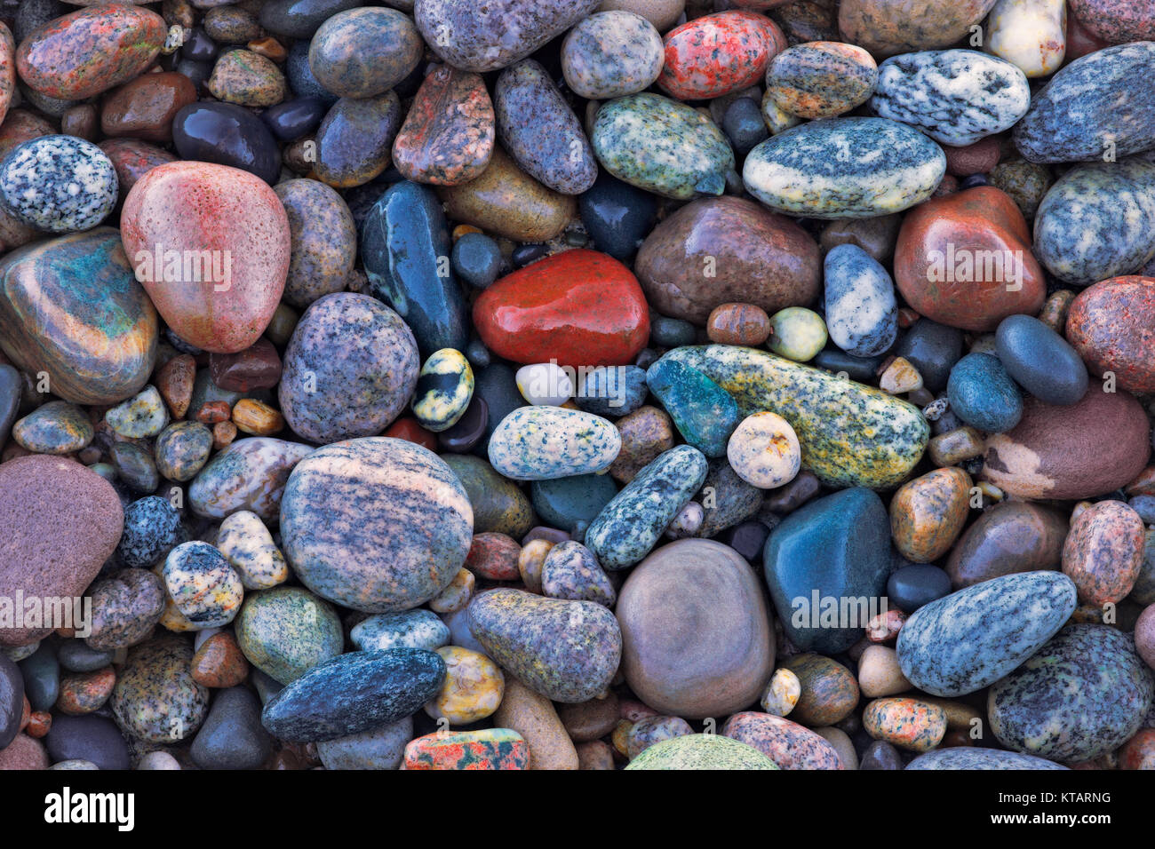 Munising pictures rochers national au bord du lac Banque de ...