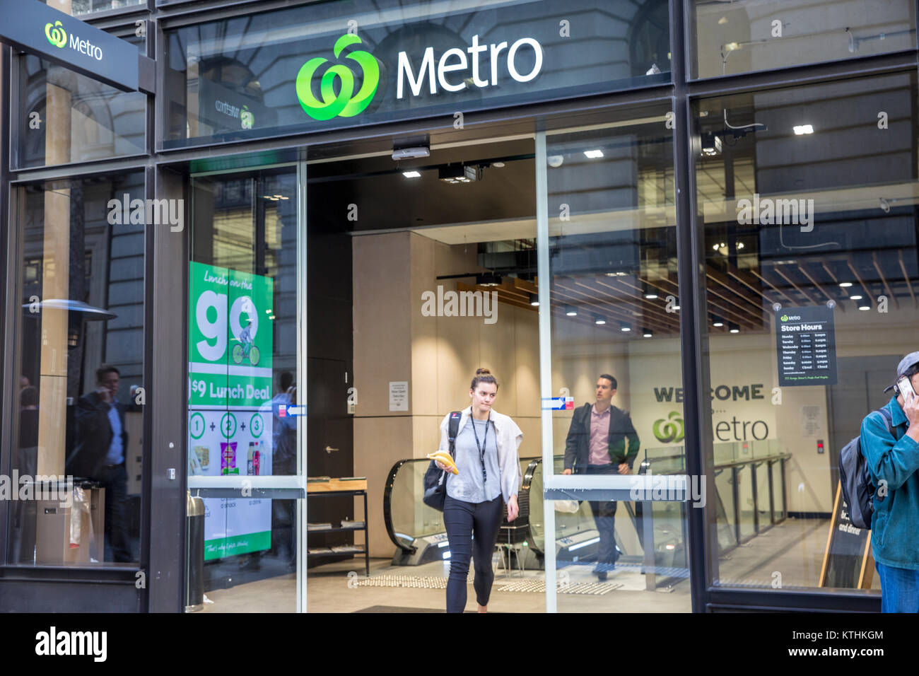 Woolworths metro Banque de photographies et d’images à haute résolution ...