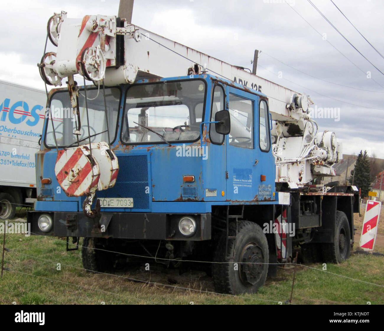 L'Autodrehkran ADK 125 est un type de grue mobile utilisée pour la ...
