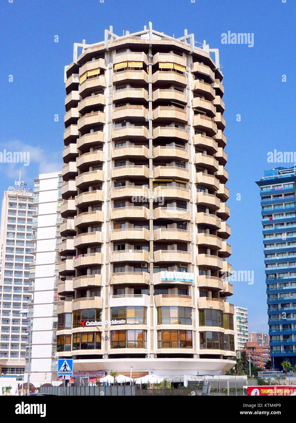 L'Edificio San Jaime de Benidorm est un bâtiment remarquable de la ...