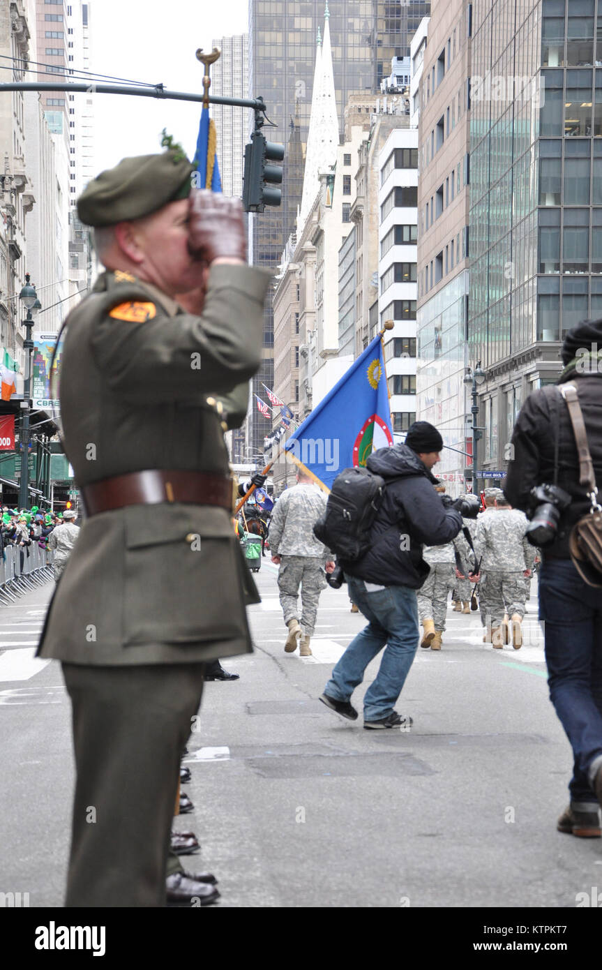 NEW YORK, N.Y.- l'Armée de New York du 1er Bataillon de la Garde ...