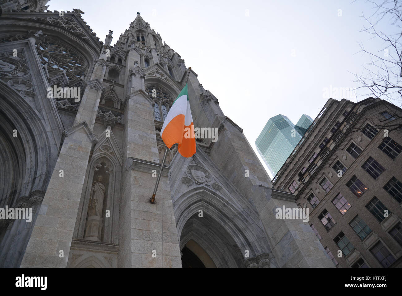 NEW YORK, NY--Pour la 255e fois, les membres de la Garde Nationale de ...