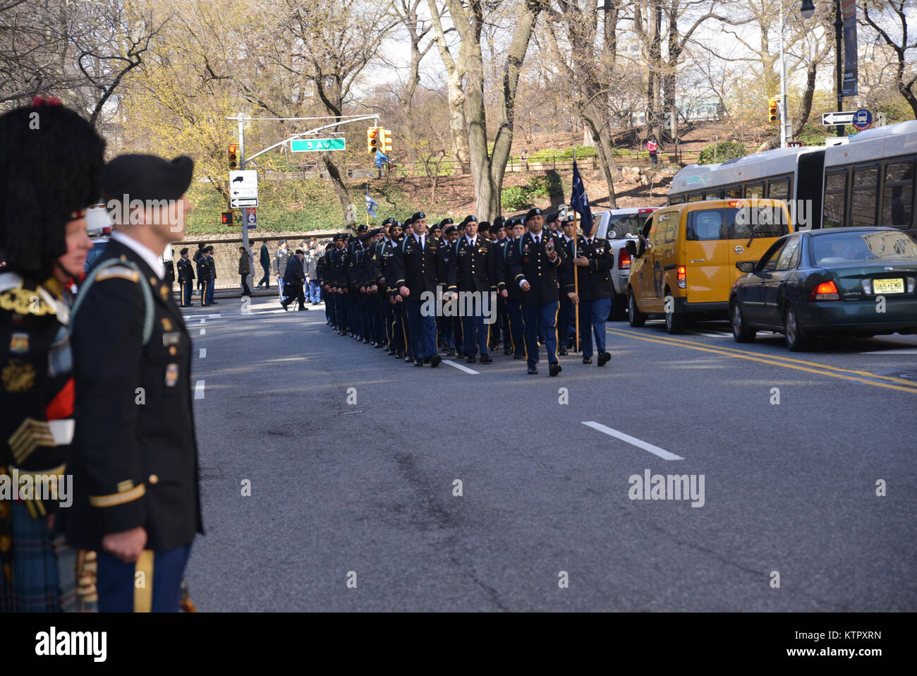 NEW YORK, NY--Pour la 255e fois, les membres de la Garde Nationale de ...