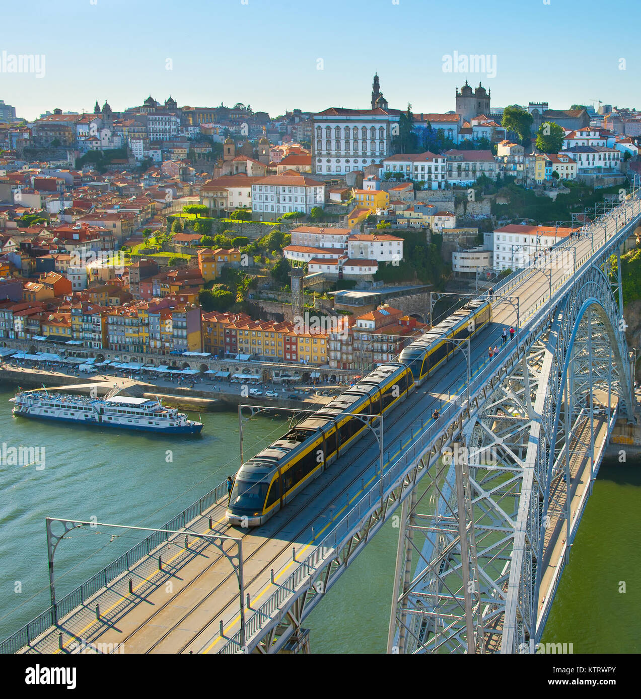 Douro train historique Banque de photographies et d’images à haute ...