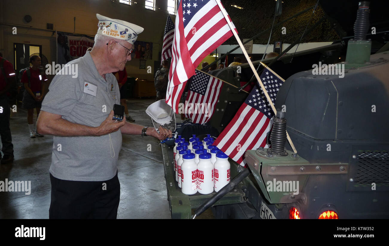 TROY, N.Y. - New York de la Garde nationale de l'Armée Le lieutenant ...