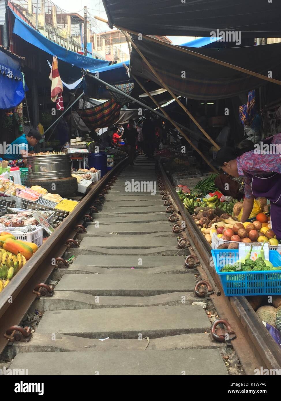Marché du train de bangkok Banque de photographies et d’images à haute ...