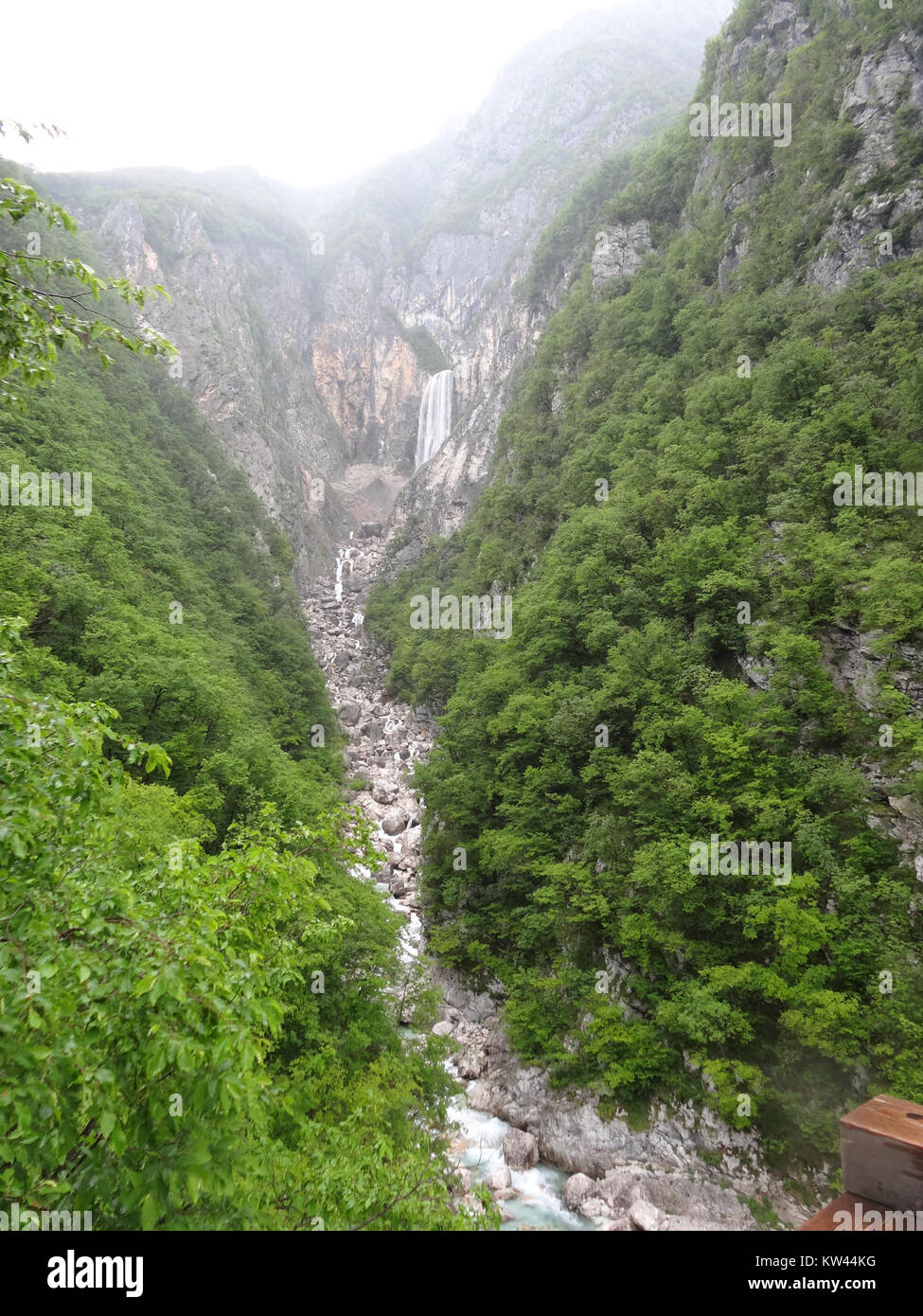 Chutes de boka Banque de photographies et d’images à haute résolution ...