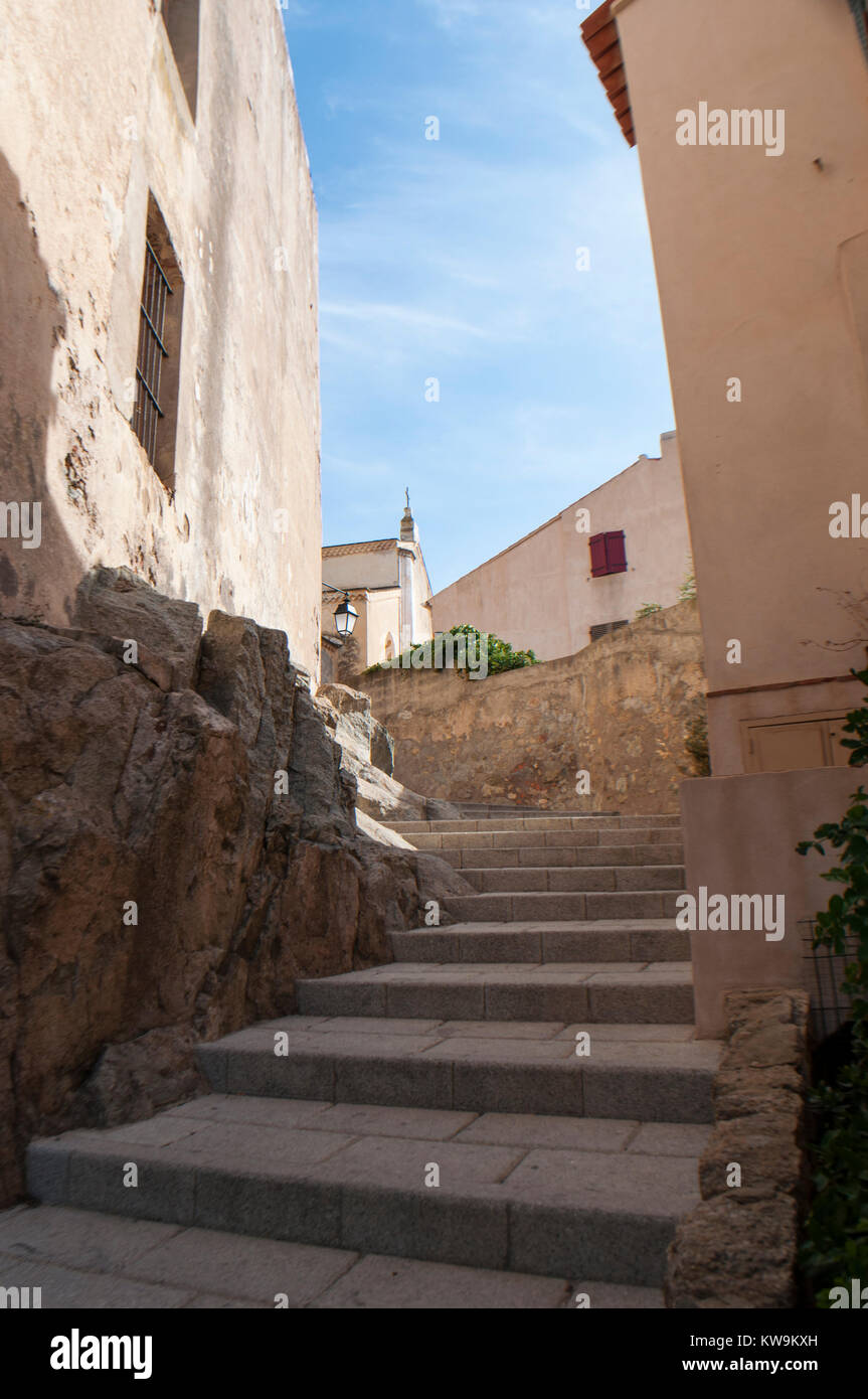 Vieille ville de calvi Banque de photographies et d’images à haute ...