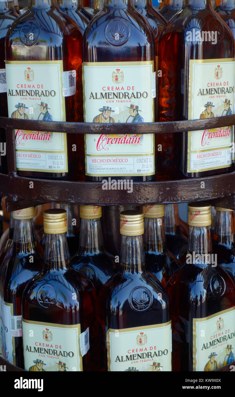 Bouteilles de tequila Banque de photographies et d’images à haute ...