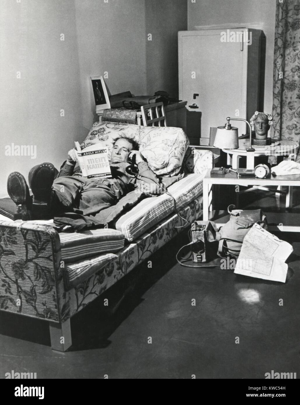 Der Führer ne vit plus ici. Un GI berceaux dans Hitler's ancienne ...