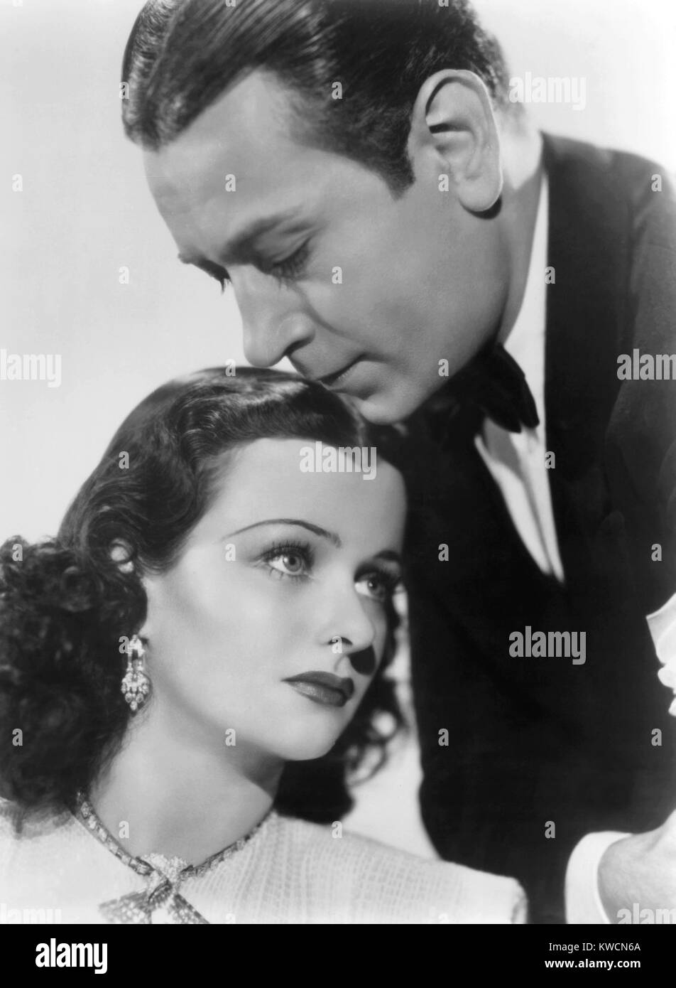 La maison de l'AUTRE CÔTÉ DE LA BAIE, à partir de la gauche : Joan Bennett, George Raft, 1940 ...