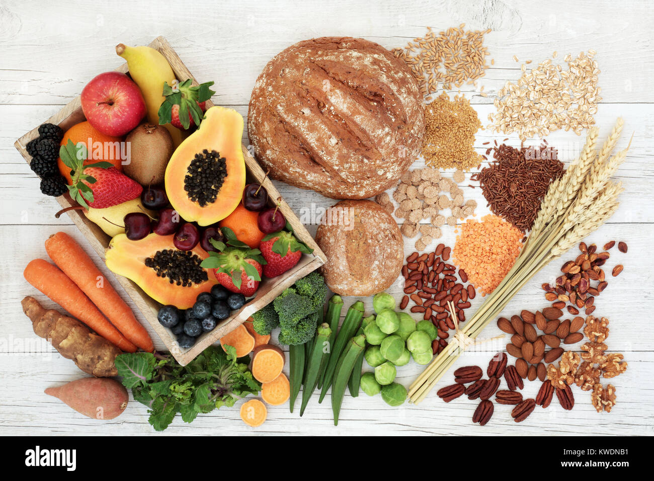 Une saine alimentation riche en fibres food concept avec les ...