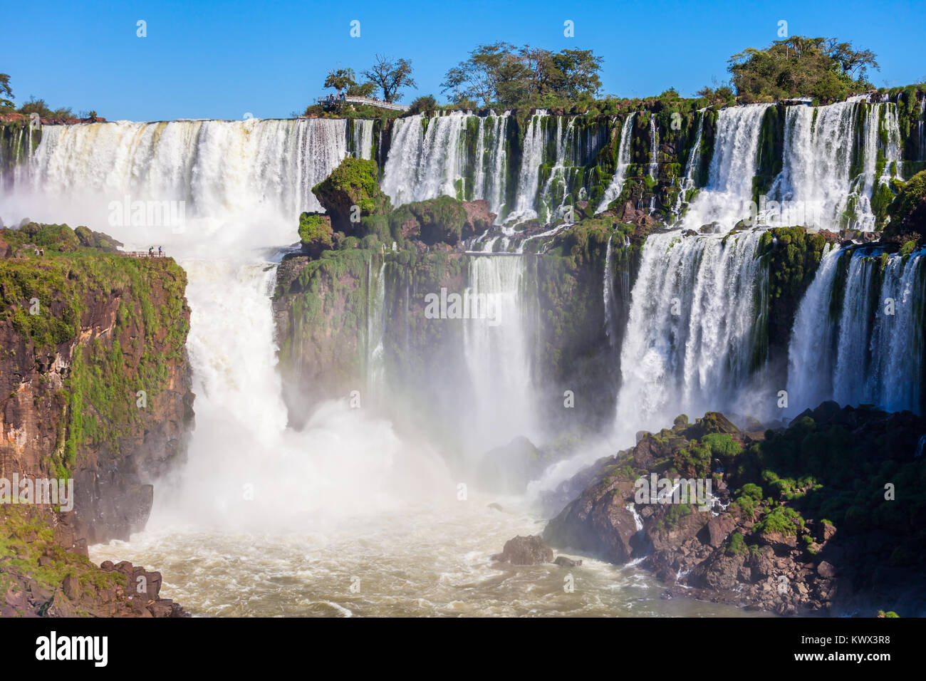 Chutes d'Iguaçu (Cataratas del Iguazu) sont les cascades de la rivière ...