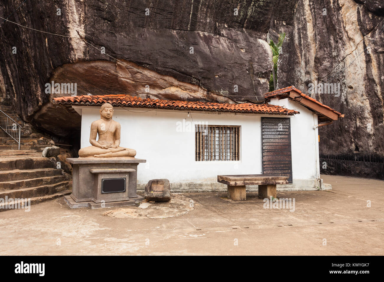 Alu vihara Banque de photographies et d’images à haute résolution - Alamy