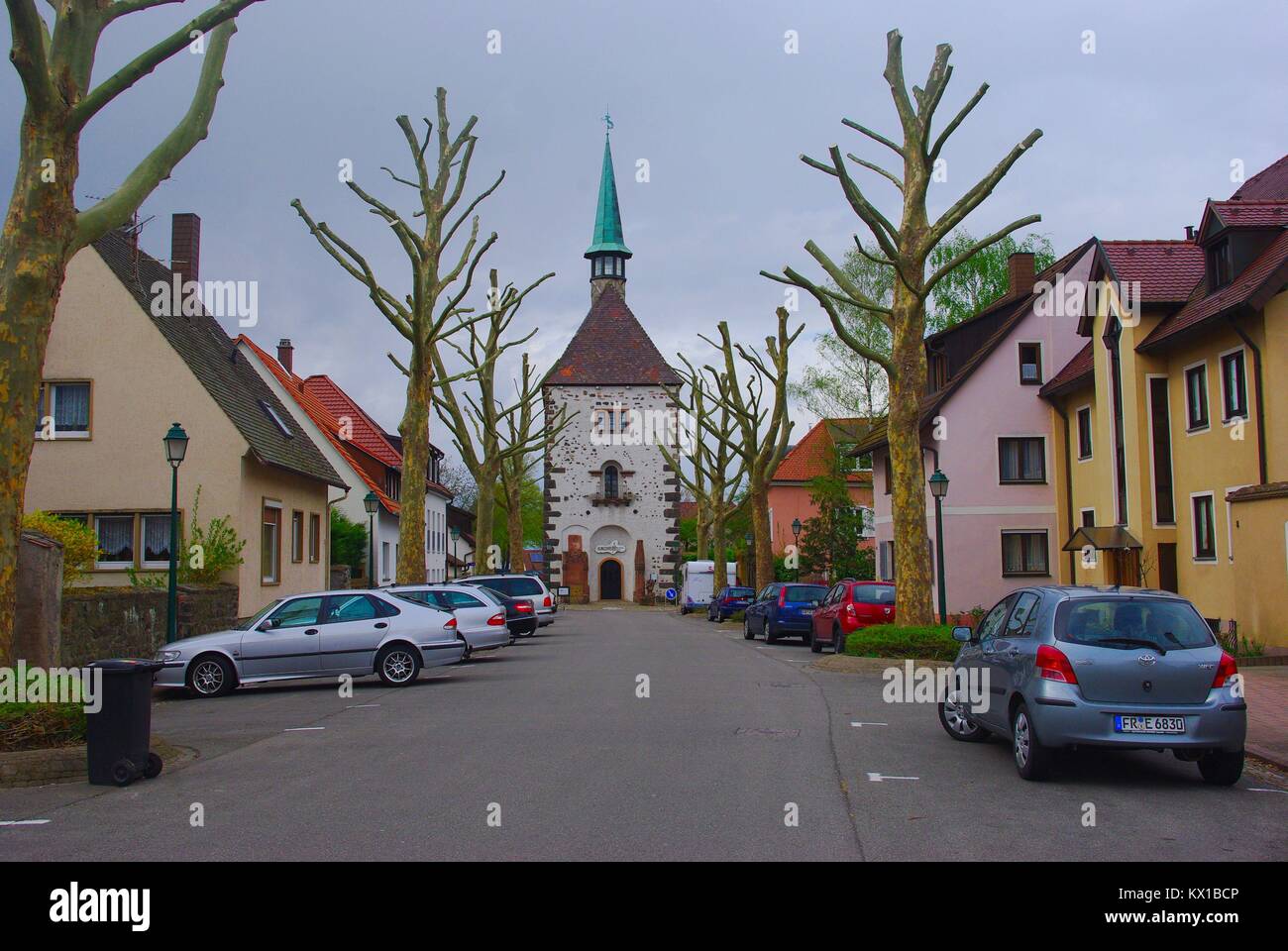 La ville médiévale de Breisach am Rhein (Allemagne) à la frontière de ...