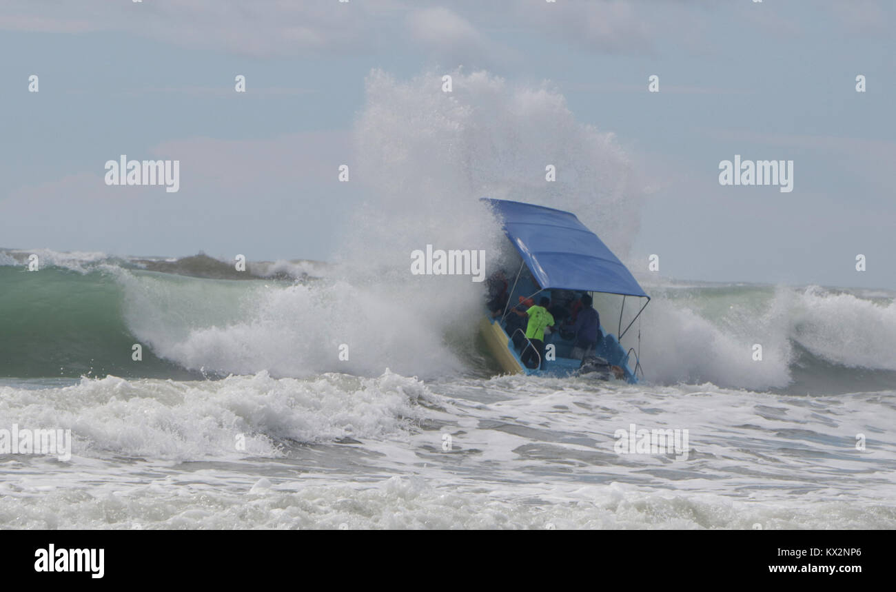 Sauter de bateau Banque de photographies et d’images à haute résolution ...