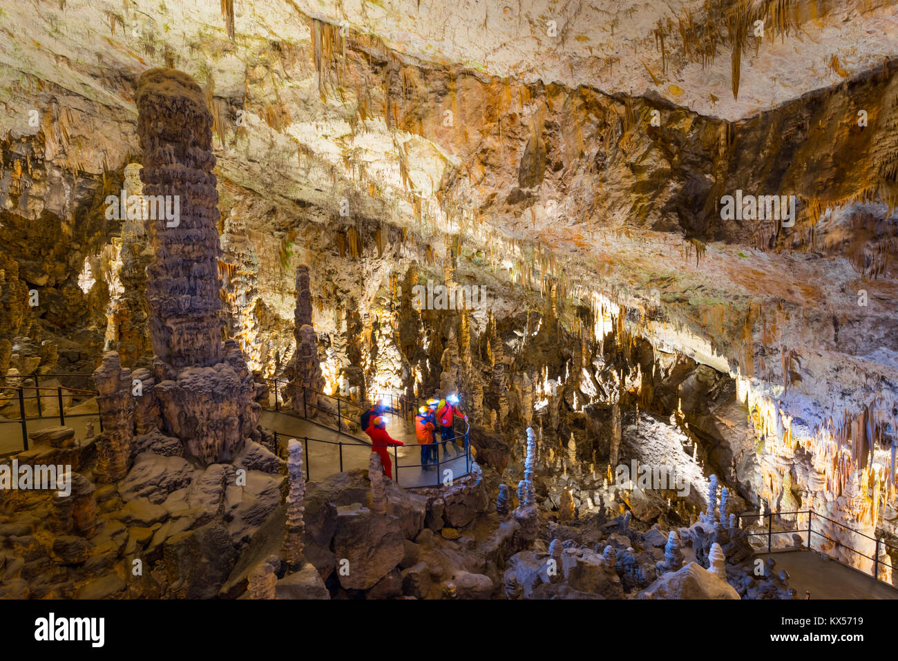 Grotte de postojna Banque de photographies et d’images à haute ...