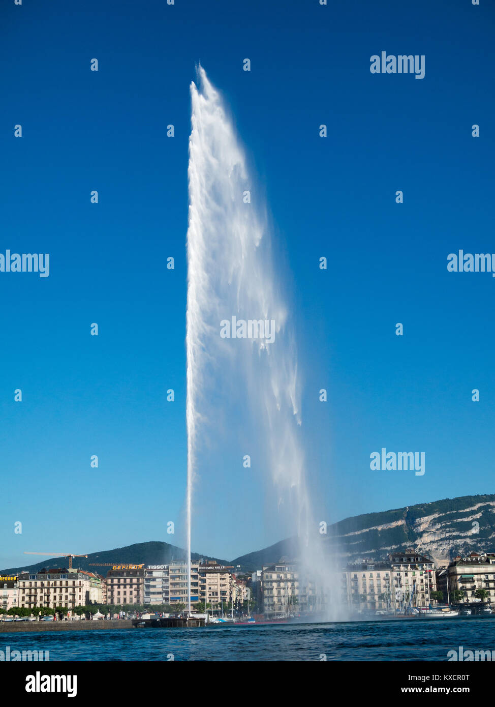 Lac de genève jet d'eau Photo Stock - Alamy