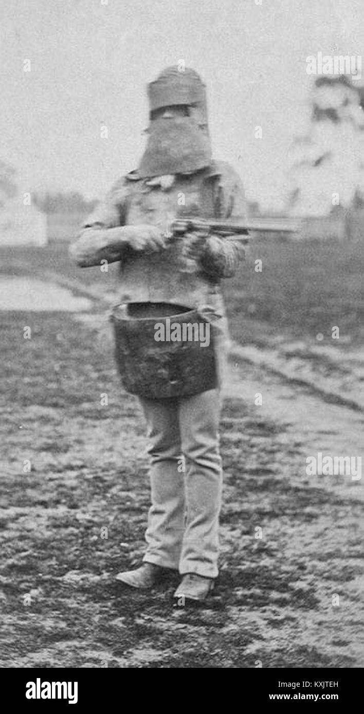 Ned kelly armour Banque d'images noir et blanc - Alamy