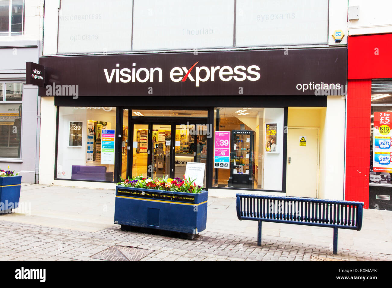 Vision express high street shop Banque de photographies et d’images à ...