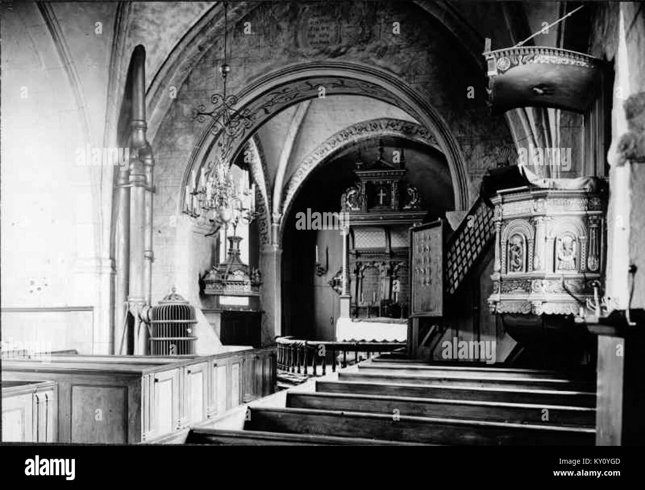 Fjällkinge kyrka, une église historique en Suède, est remarquable pour ...