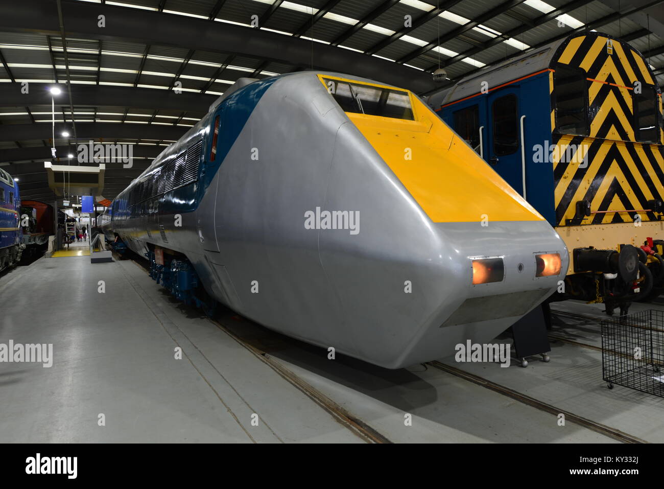 The advanced passenger train Banque de photographies et d’images à ...