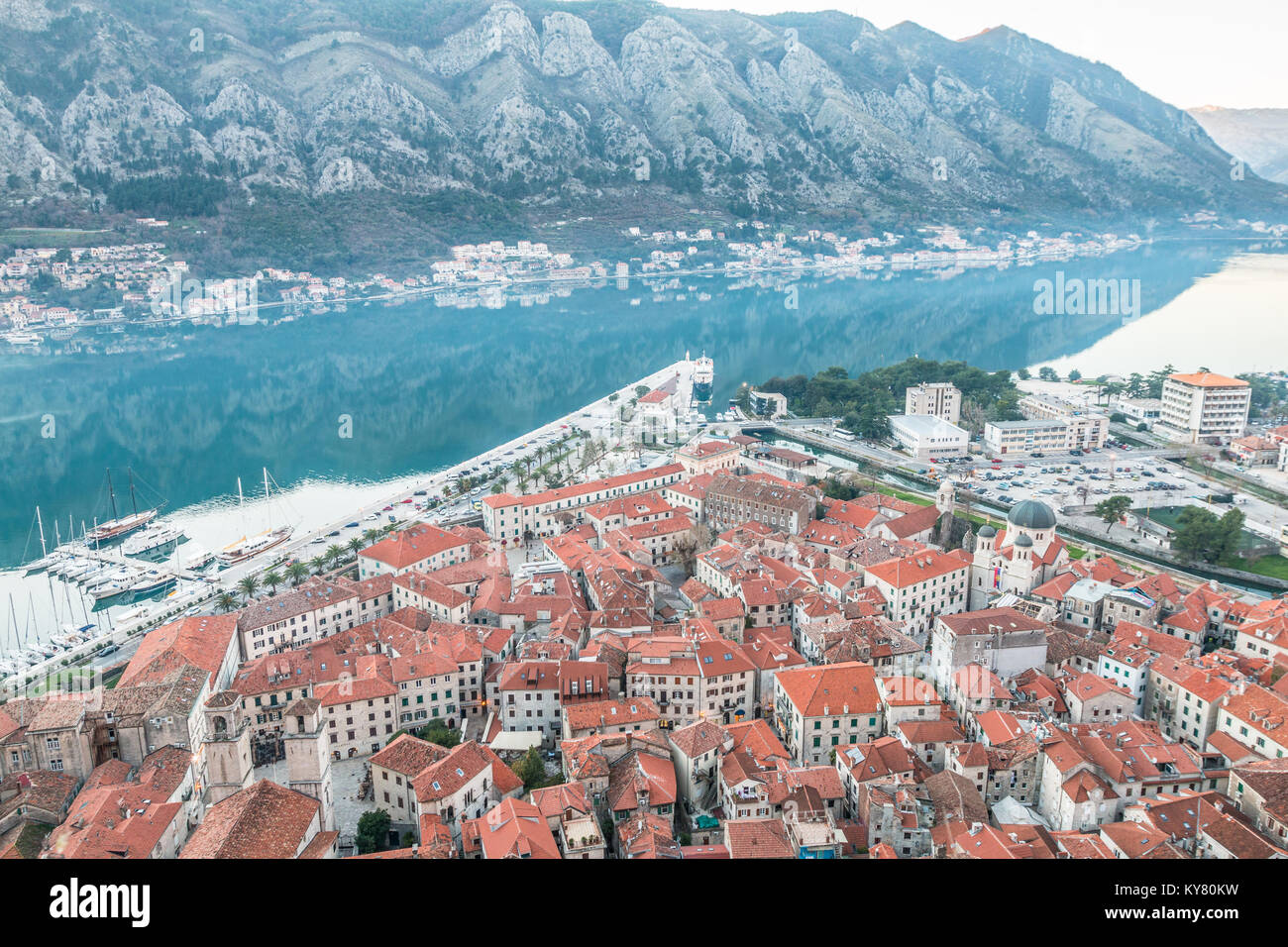 Cidade de kotor Banque de photographies et d’images à haute résolution ...