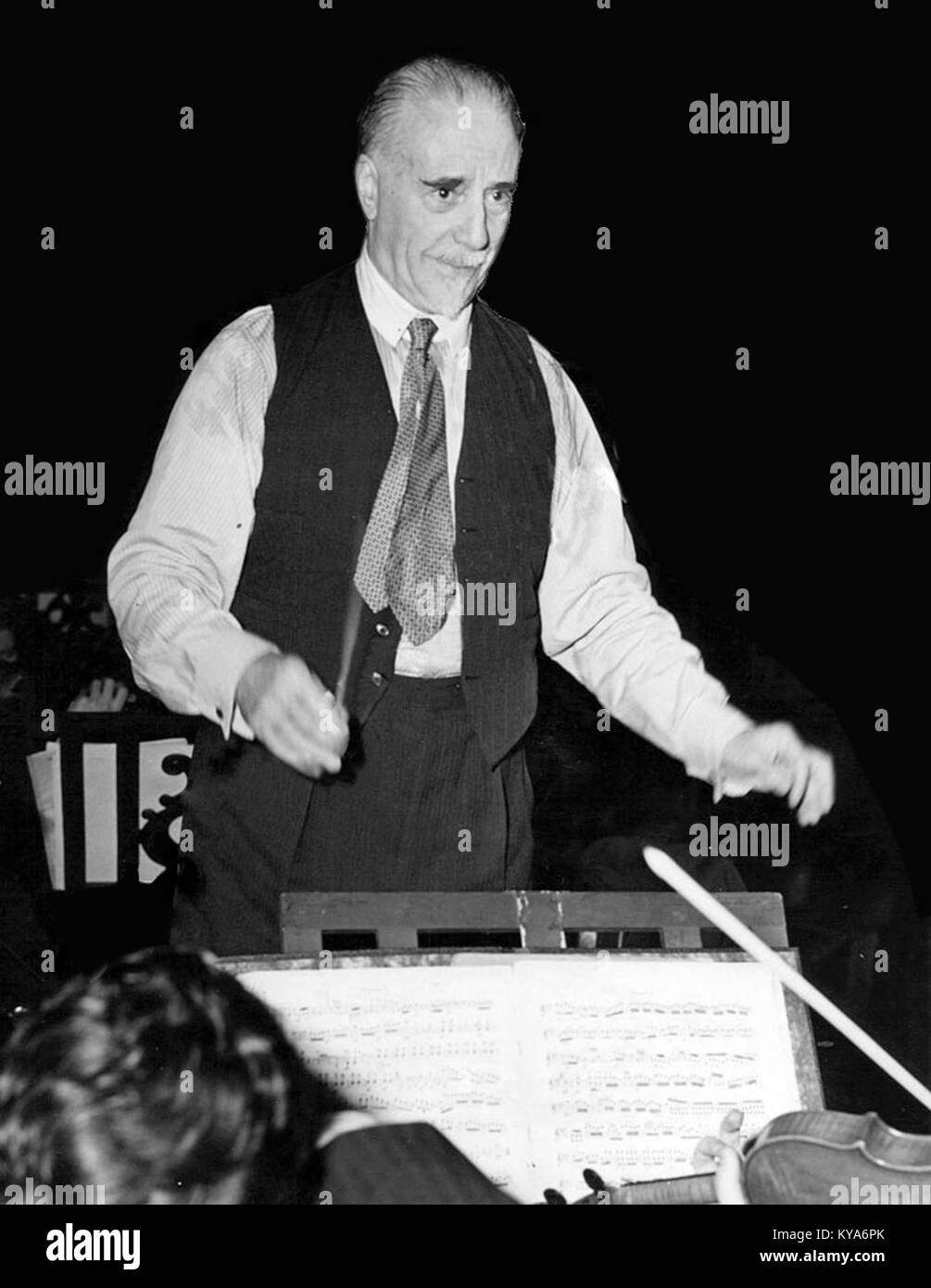 Sir thomas beecham Banque d'images noir et blanc - Alamy